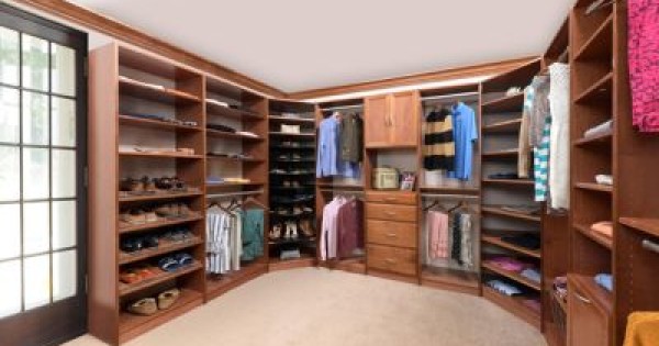 6 Tips for Organizing a Couple’s Primary Closet
